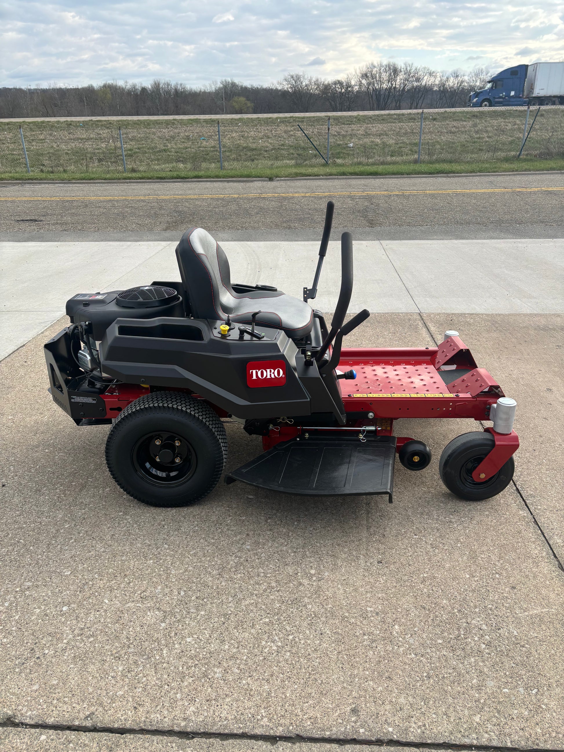 Toro 34" TimeCutter Zero Turn Mower – Procore Power Equipment